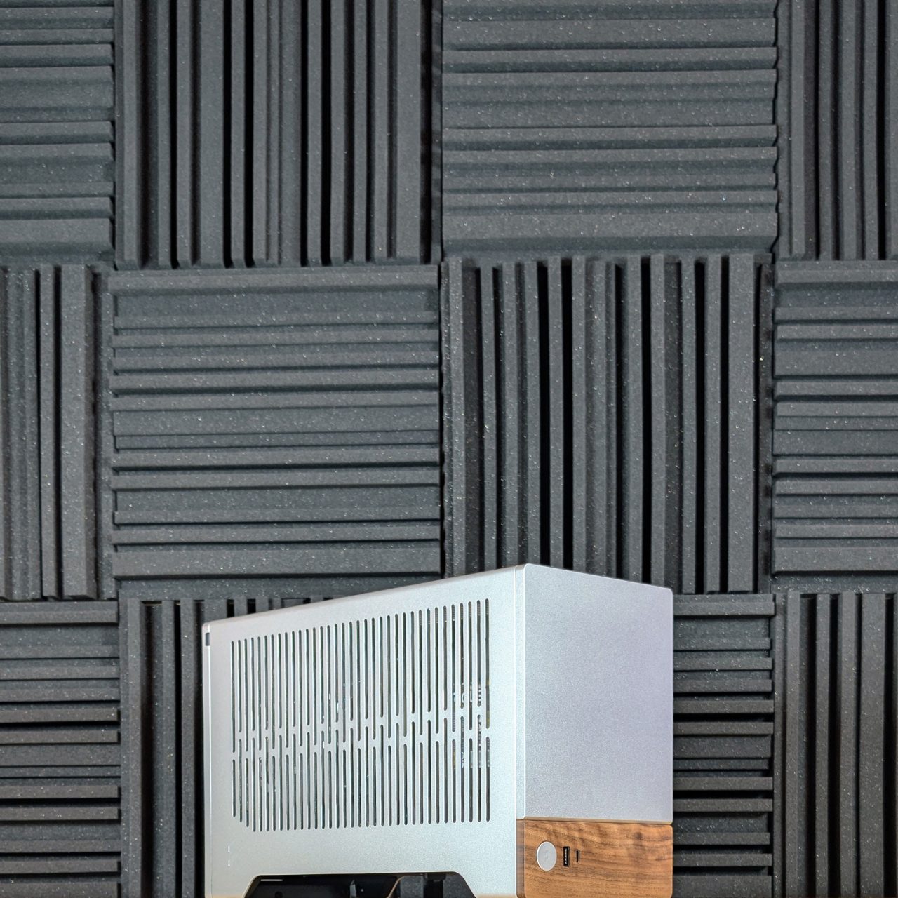 Sold PC: Nvidia RTX 3050 6GB in Fractal Design Terra - Silver
